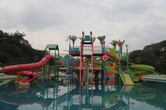40000 SQM Theme Park Project With Aqua Park Equipment Water Playground Equipment