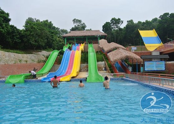 Multi Lane Ride Adult Water Slide Rainbow Waving Slide With Raft