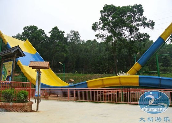 Spray Up Adult Water Slide Amusement Park Equipment With 2 Person Raft