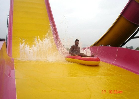 Adult Water Slides In An Amusement Park Water Slide With 2 Person Raft