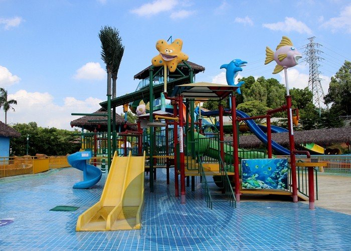 Colorful Outdoor Water Playground Equipment Fiberglass Water Slides 17 x 13m Space