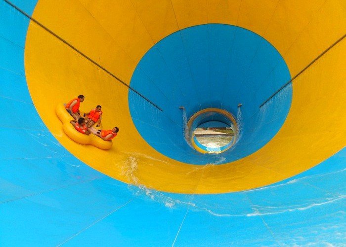 Huge Fiberglass Adult Water Slides / Tornado Water Slide 1340 m2 14.2m Height