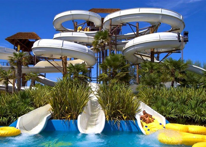 Huge Fiberglass Aqua Water Slide Water Park Equipment in White , Rose , Yellow