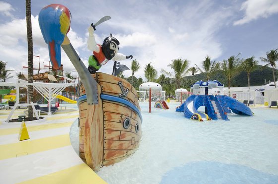 Fiberglass Pirate Ship Amusement Park Equipment For Spray Play