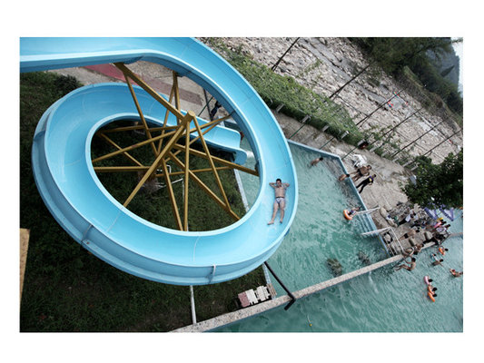 Ourdoor Sport Places Swimming Pool Slides Durable Structure IS09001