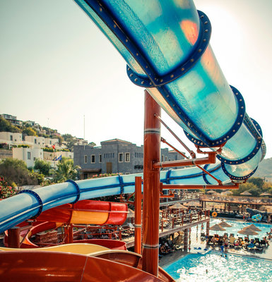 Translucent Blue Closed Spiral Tube Fiberglass High Speed Water Slide For Aqua Park