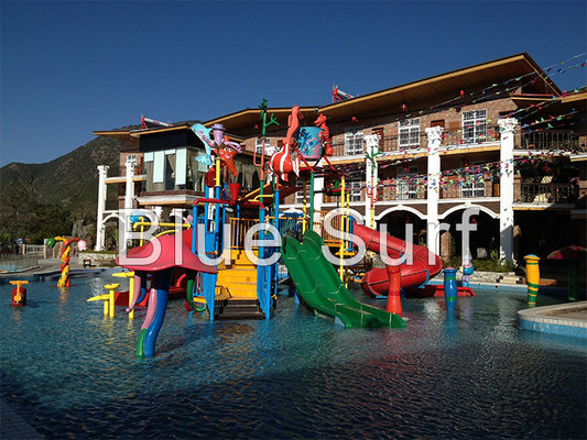 Red / Green Children Water Playground Equipment Spray Fiberglass Water Slide