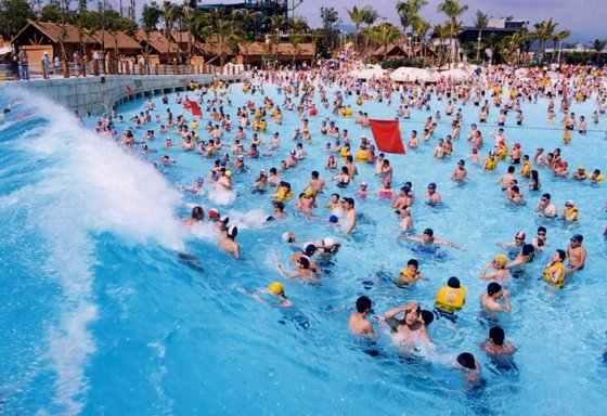 Artificial Surf Wave Pool Outdoor Waves Swimming Pool For Water Park
