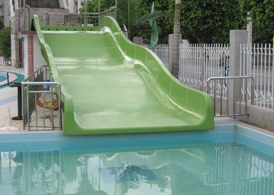 Outdoor Water Park Vertical Water Slide For Kids Swimming Pool