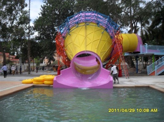 Small Tornado Children Water Slide Fiberglass Hurricane Water Slide