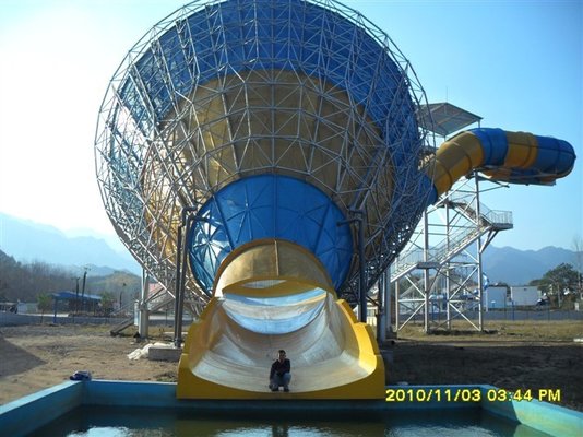 Water Park Adult Tornado Water Slide , Swimming Pool Water Slides