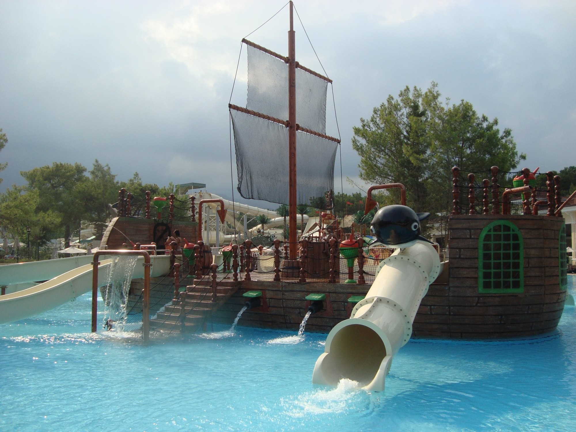 Pirate Ship Water Playground Equipment White Water Slides For Water Park