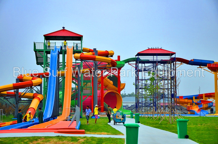 Shandong 100,000 M2 Water Park Fiberglass Water Slide  Water Park Equipment