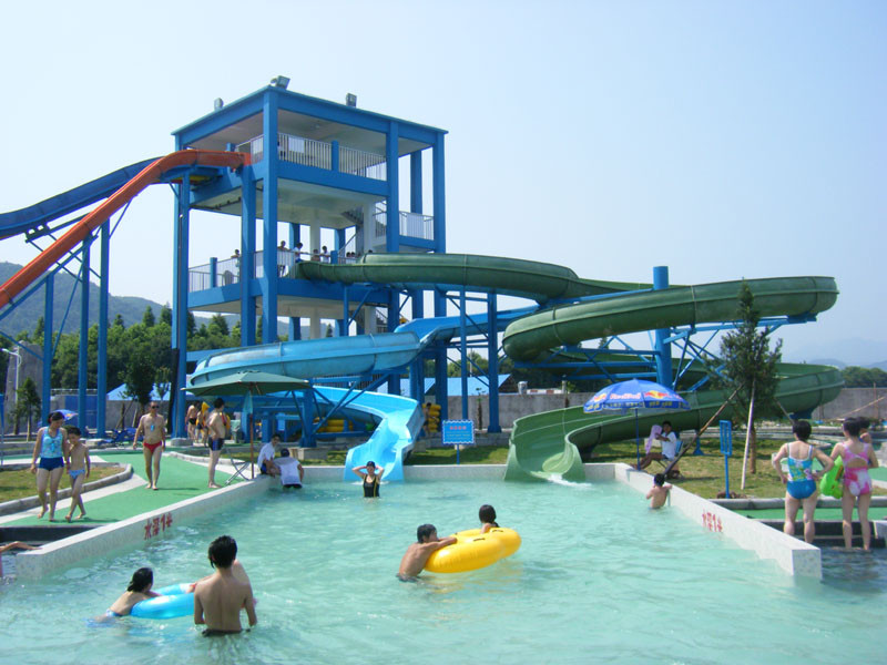 Commercial Spiral Water Slide For Water Entertainment , Aqua Park Equipment
