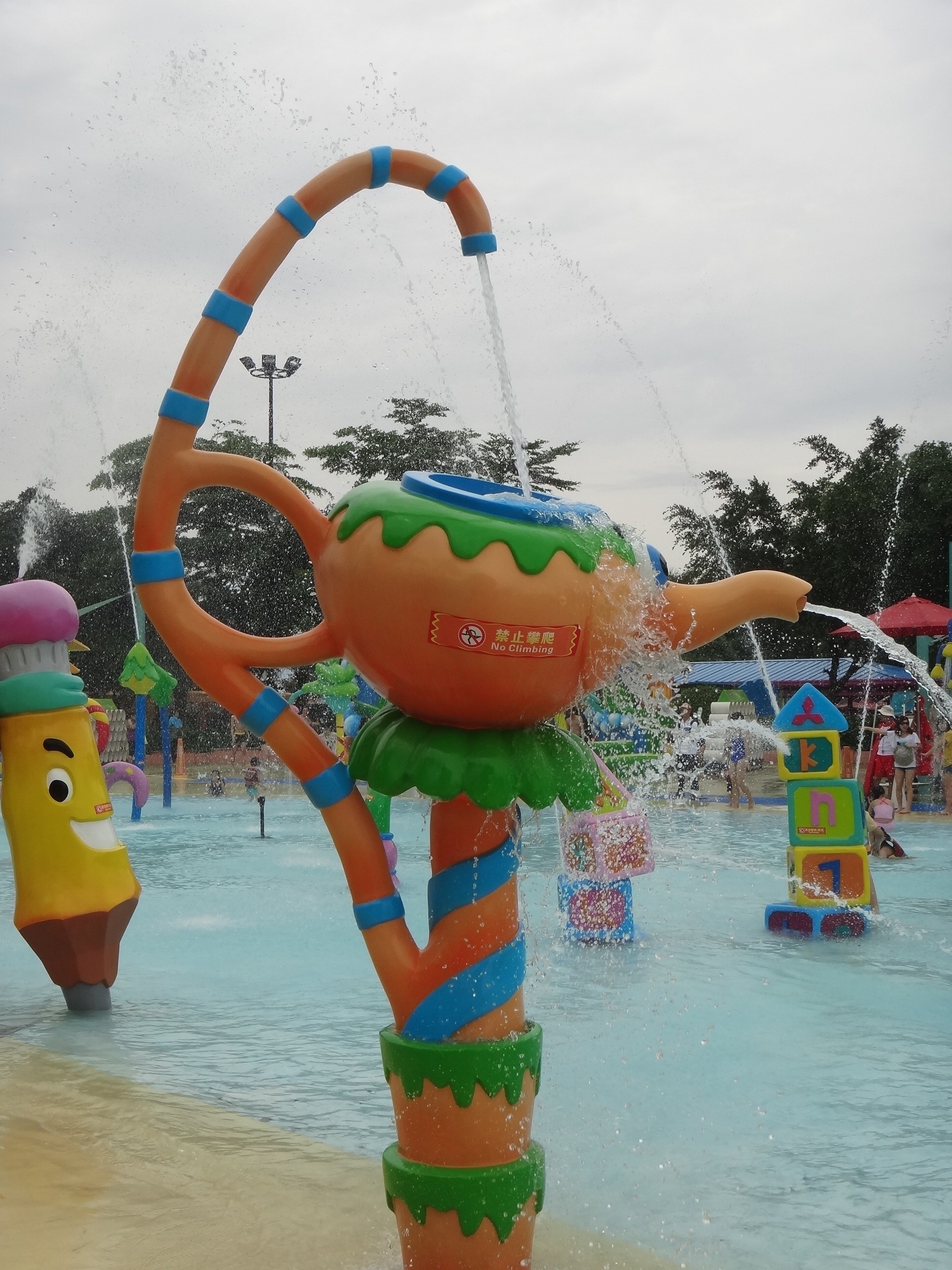 Teapot Water Flow Shape Water Toys Spray Park Equipment For Children Water Playground