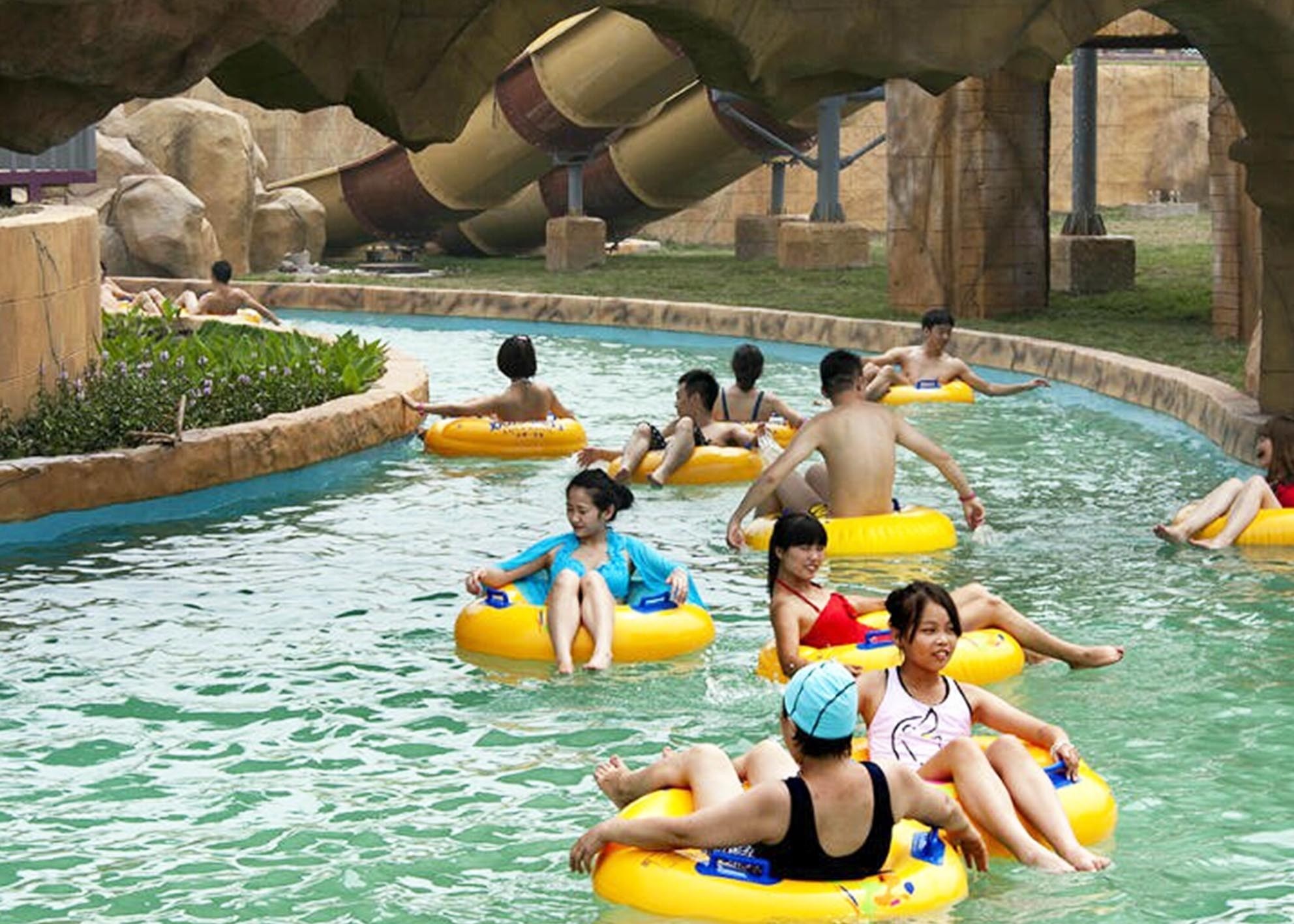 Outdoor Water Park Swimming Pool Lazy River With Wave Making Machine
