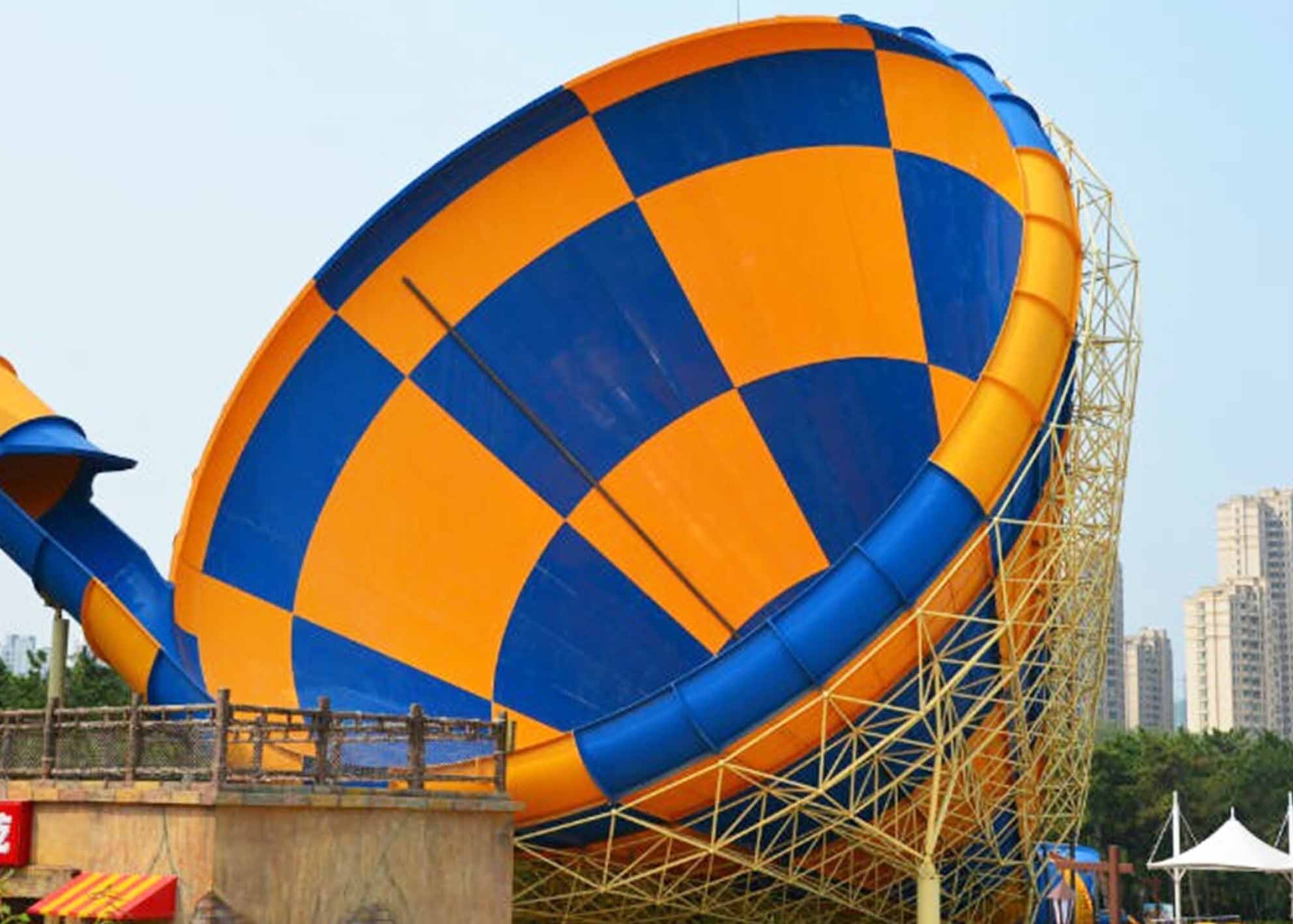 Custom Huge Tornado Water Slide , Adult Hurricane Water Slide For Water Amusement