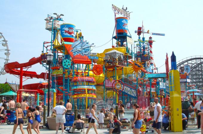 Galvanized Pipe Water Playground Equipment Fiberglass Water House