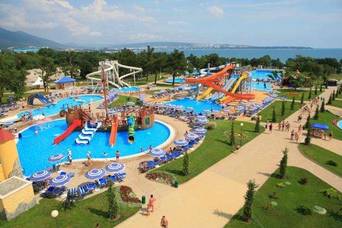 Small Interactive Family Water Playground Equipment Kids Swimming Pool Water Slide