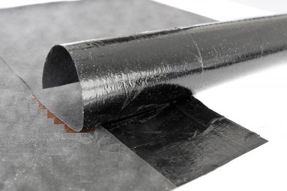 Black Self Adhesive Roof Underlayment Dual Modified Asphalt 90 Days Exposure