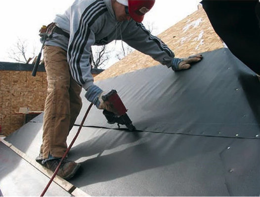 Strong Tensile Strength Astm Felt Underlayment , Flexible Weather Guard Underlayment