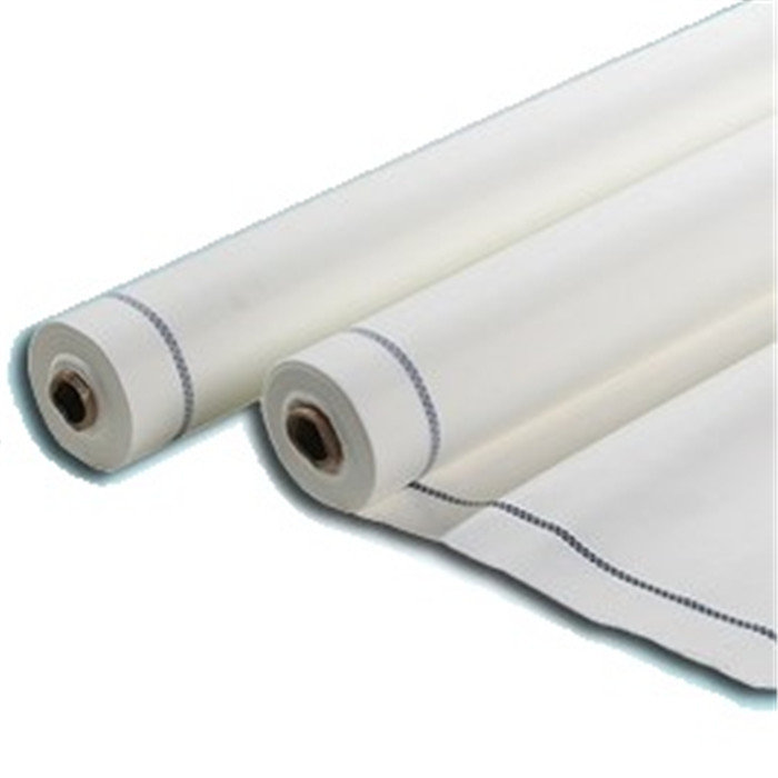 White Synthetic Roof Underlayment For Piched Roof Customized Thickness