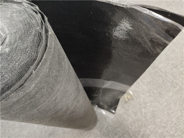 Black Synthetic Self Adhesive Roof Underlayment For Roof 0.95 * 21.05m Size