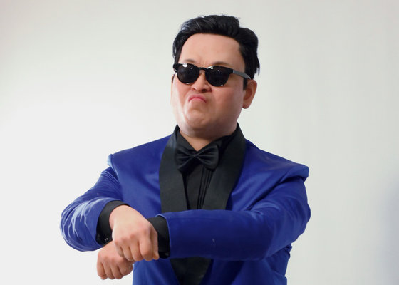 Customized Life Size Wax Figures of Korea Famous Star PSY Male Resin Modern Statues
