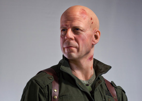 Custom Made Vivid Artificial Lifelike Famous Wax Statues / Bruce Willis Wax Figure