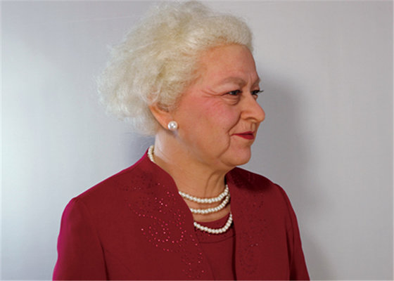 Realistic Wax Figures Of Queen Britain  , custom wax figure Life Size