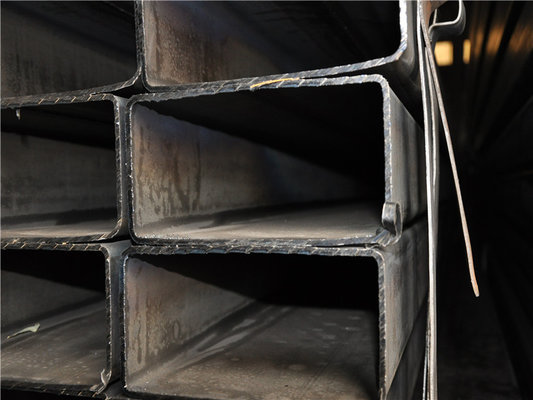 Rectangular Mid Carbon ERW Steel Pipe / Hot Rolled RHS ERW Tubes For Door And Window Decoration