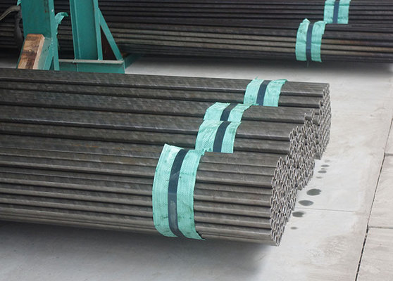 ASTM A53 / A106 seamless pipe, length 3-8m cold drawn seamless carbon steel pipe with black painting