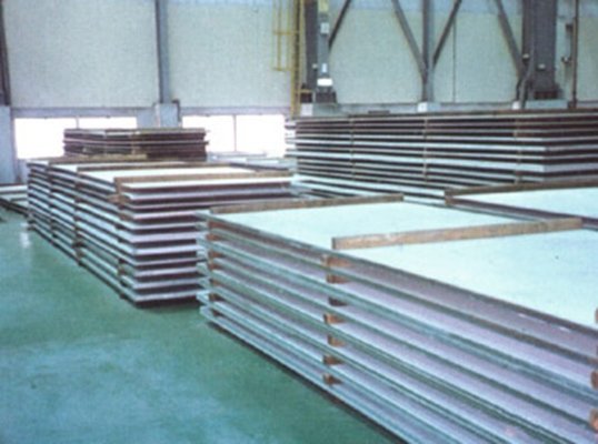 JIS Chemical Industry Hot Rolled Stainless Steel Plates From Bao Steel 4mm - 100mm Thickness