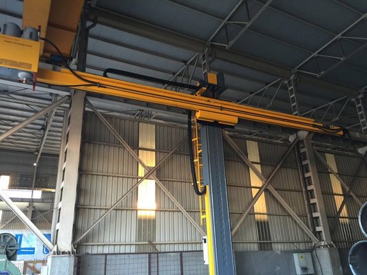 Stationary Welding Column Boom With Cross Slide Traverse Speed 0.12m/ Min~1.2m/ Min