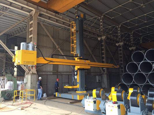 Automatic Pressure Vessel Welding Column Boom 3.5KW Moving Revolve Type