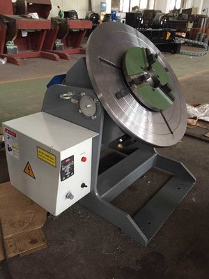 Q235 Material Pipe Roller Welding Positioner Self Clamping Chuck Max Gravity Height 300mm