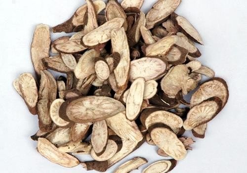Dried raw herb material slices, Gou qi zi, Wu wei zi, Dang shen, Dan shen, Yi yi ren etc.