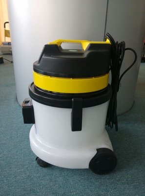 IndustriaI 15Ltr Wet And Dry Vacuum Cleaner 1000W Plastic Tank