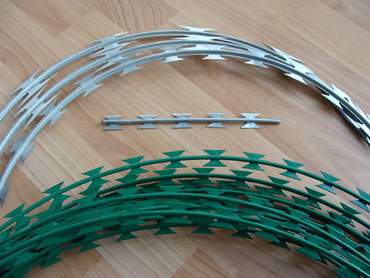 razor barbed wire protect barrier sentry frontier defense mesh fence high safe isolation military razor wire mesh fence
