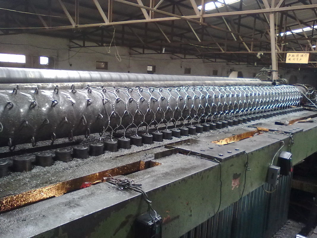 Hot dipped galvanized hexagonal opening gabion mesh triple twist hexagonal wire netting double twist hexagonal wire mesh