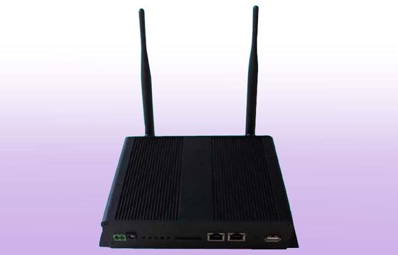 Webserver Proximity Advertising Device with Free WiFi and Commercial Advertisement