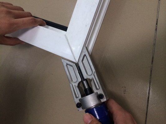 Plastic Window Door Corner Cleaning Machine