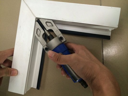 Plastic Window Door Corner Cleaning Machine