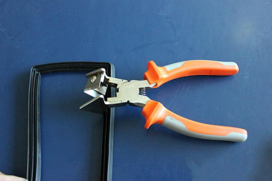 Plastic Door Window Rubber Seal V Cutter