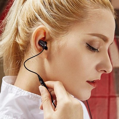 Capsule Dual Driver In Ear Earphones Magnetic Control 1MORE E1002 Black Color