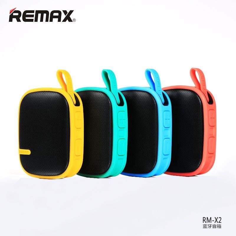Wireless Waterproof Bluetooth Speaker , Hands Free Call Music Bluetooth Speaker With FM Radio