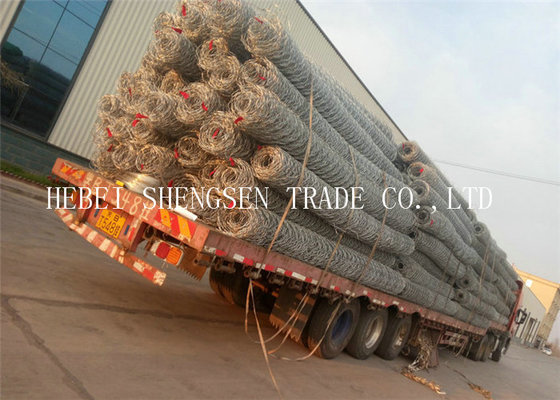 Plain Weave Gabion Wire Mesh Flat Surface Uniform Mesh For Chicken Cage