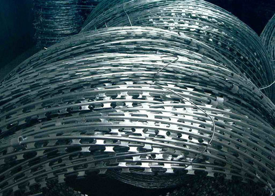 Hot Dipped Galvanized Razor Barbed Wire , Razor Wire Concertina CBT-65 Type