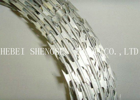 ISO9001 Hot Dipped Razor Barbed Wire With 0.45mm - 0.65mm Cross Razor