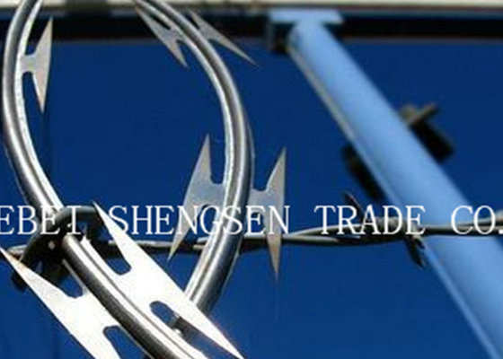 Cross Razor 0.45mm - 0.65mm Concertina Razor Wire High Carbon Steel For Prison